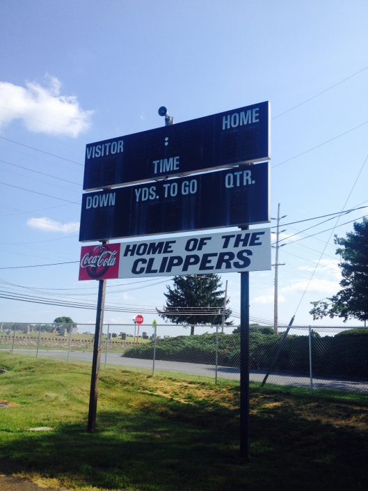 1005 - Aerial Signs and Awnings